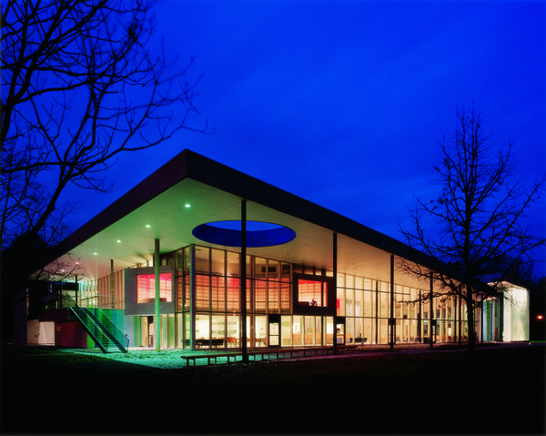 Kaneff Centre at night - Department of Philosophy - University of Toronto